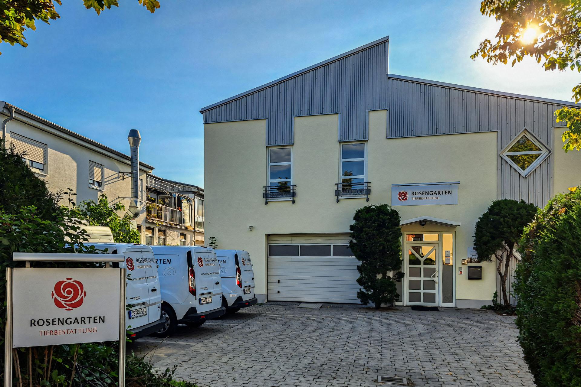 Vom Bahnhofsviertel ins Sägewerk, ROSENGARTEN GmbH, Story - lifePR