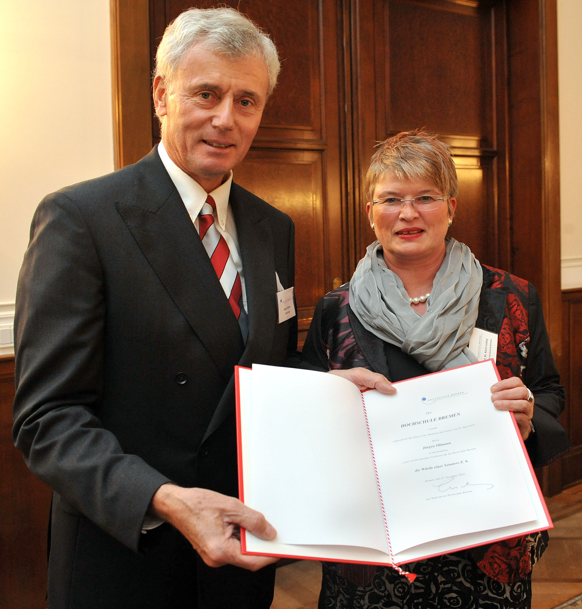 Jürgen Oltmann zum Ehrensenator der Hochschule Bremen ernannt ...
