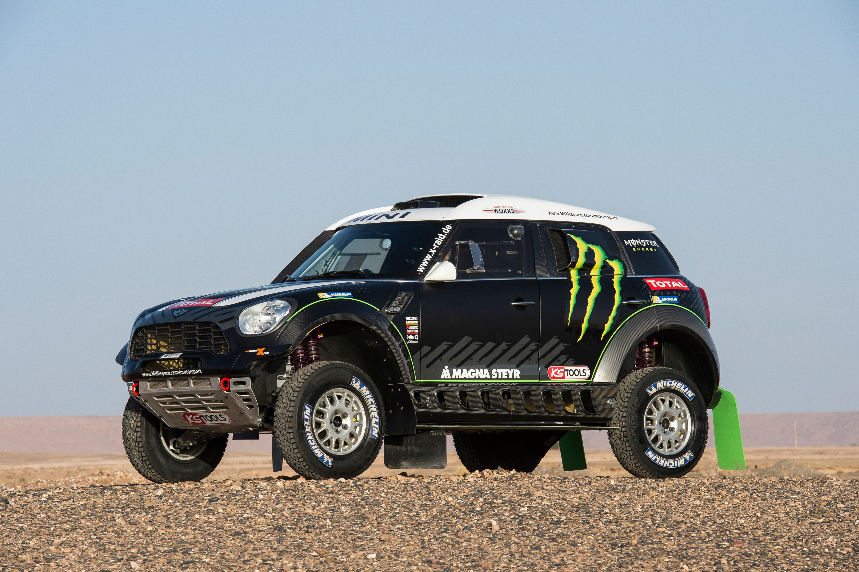 MINI und das X-raid Team treten bei der Rallye Dakar 2014 mit dem MINI ...