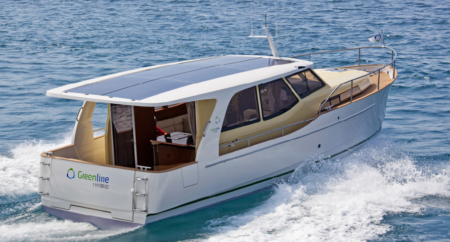 Hybrid Boot erstmalig auf der Mecklenburger Seenplatte zu mieten ...