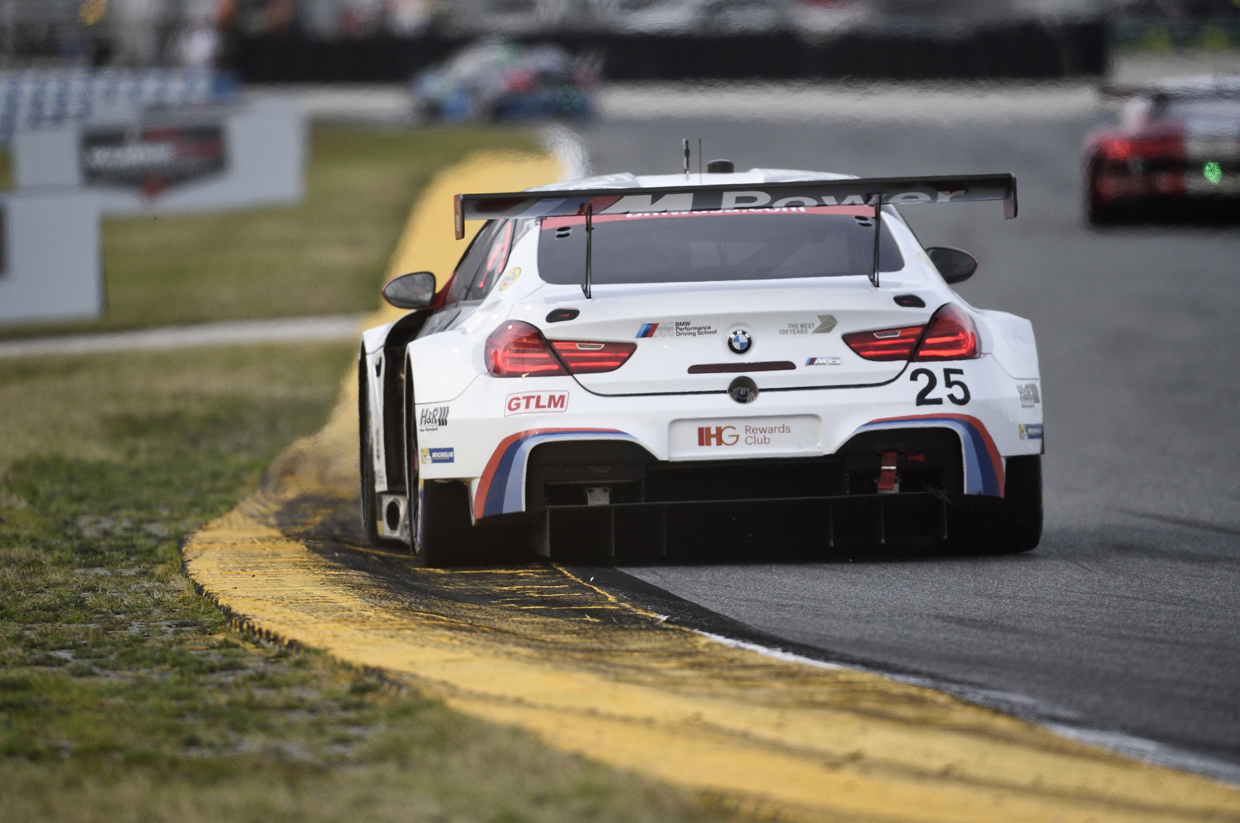 BMW M6 GTLM und BMW M6 GT3 meistern beim ersten Renneinsatz die ...