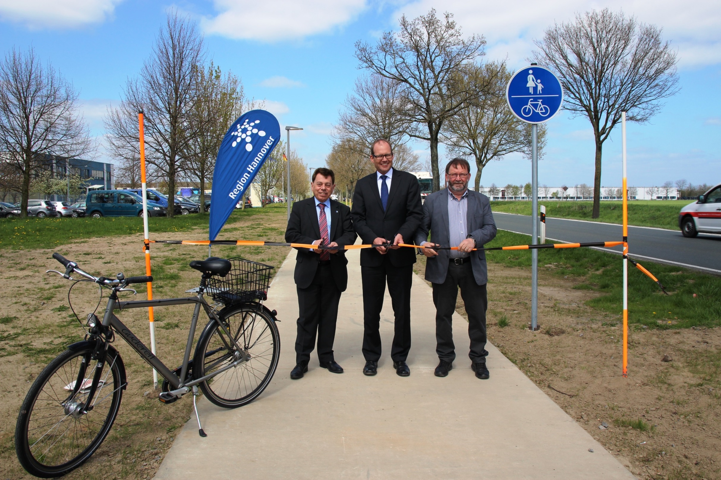 Region stellt Radweg zwischen Wunstorf und Luthe fertig, Region ...