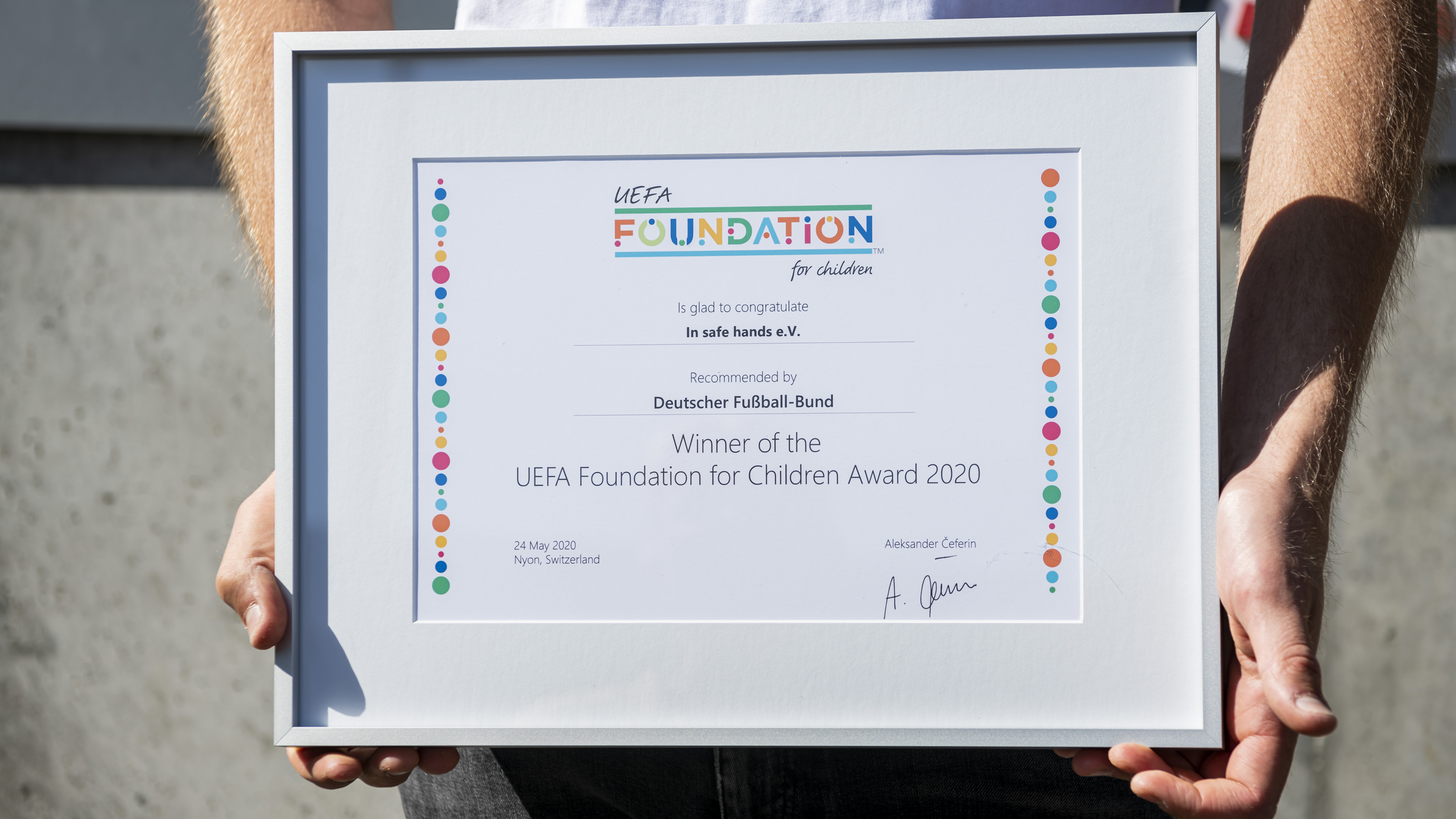 UEFA Foundation for Children Award 2020 für das Projekt Bunter Ball ...