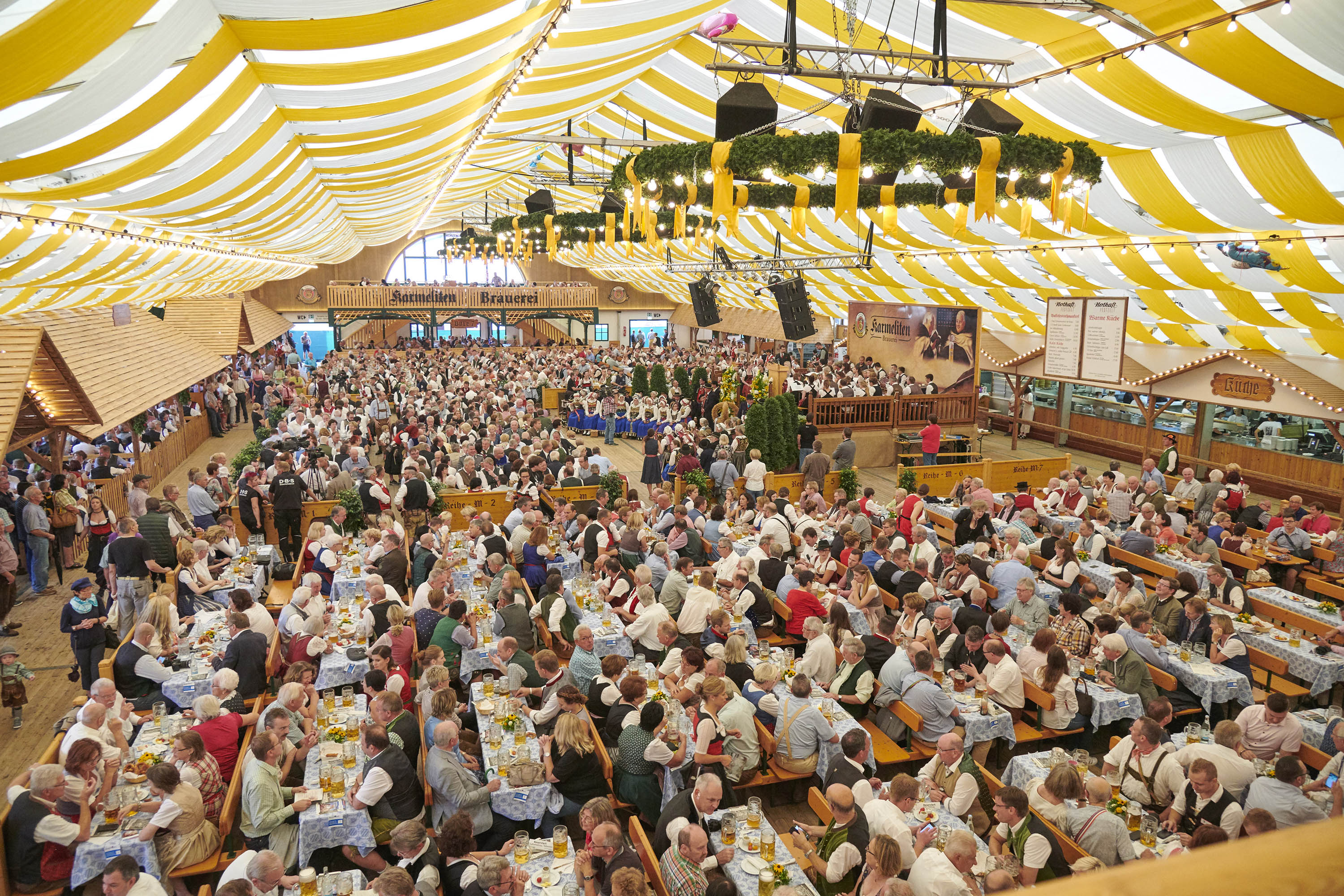 Gäubodenvolksfest in Straubing: Manfred Weber eröffnete das "schönste ...