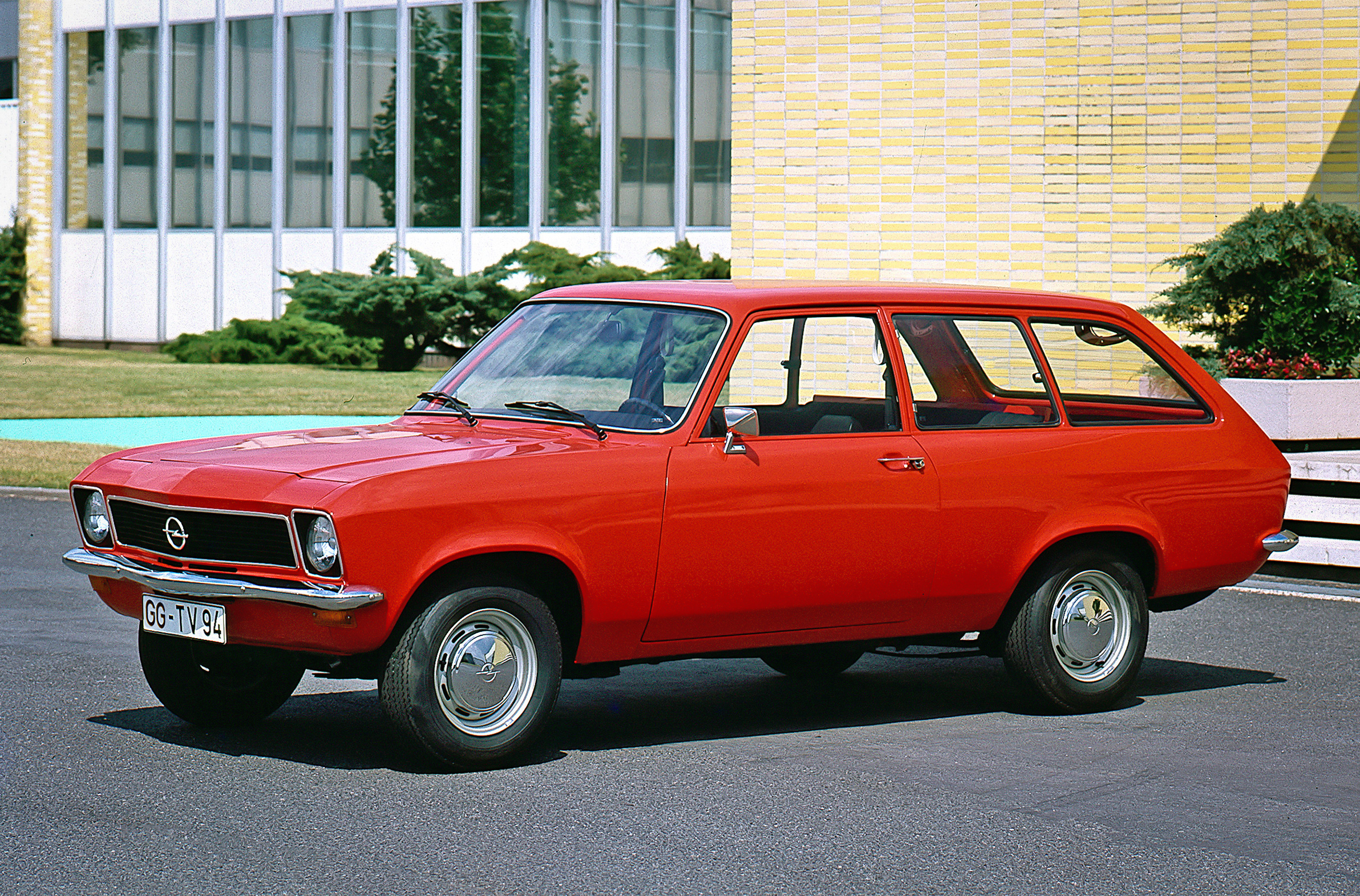 Jahr der Legenden: Opel Ascona und Manta feiern 50. Geburtstag, Opel ...