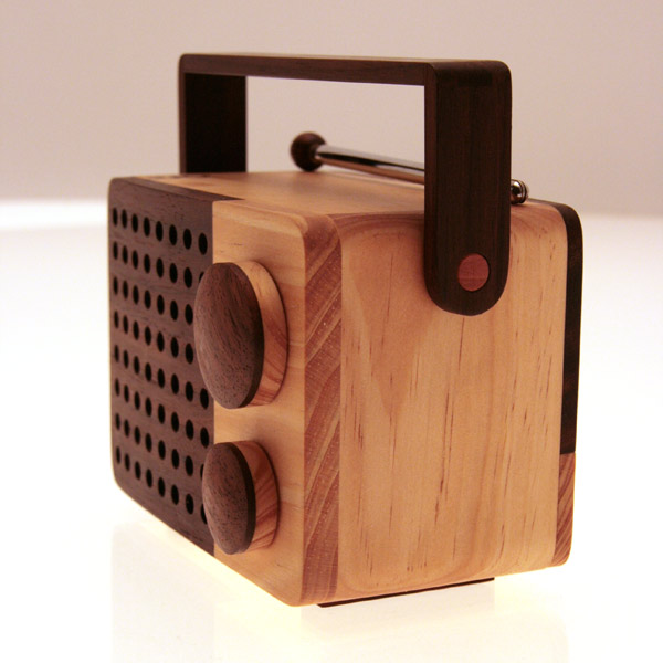 NEUHEIT EXKLUSIV bei myamenity!!! wooden radio MINI, amenity GmbH ...