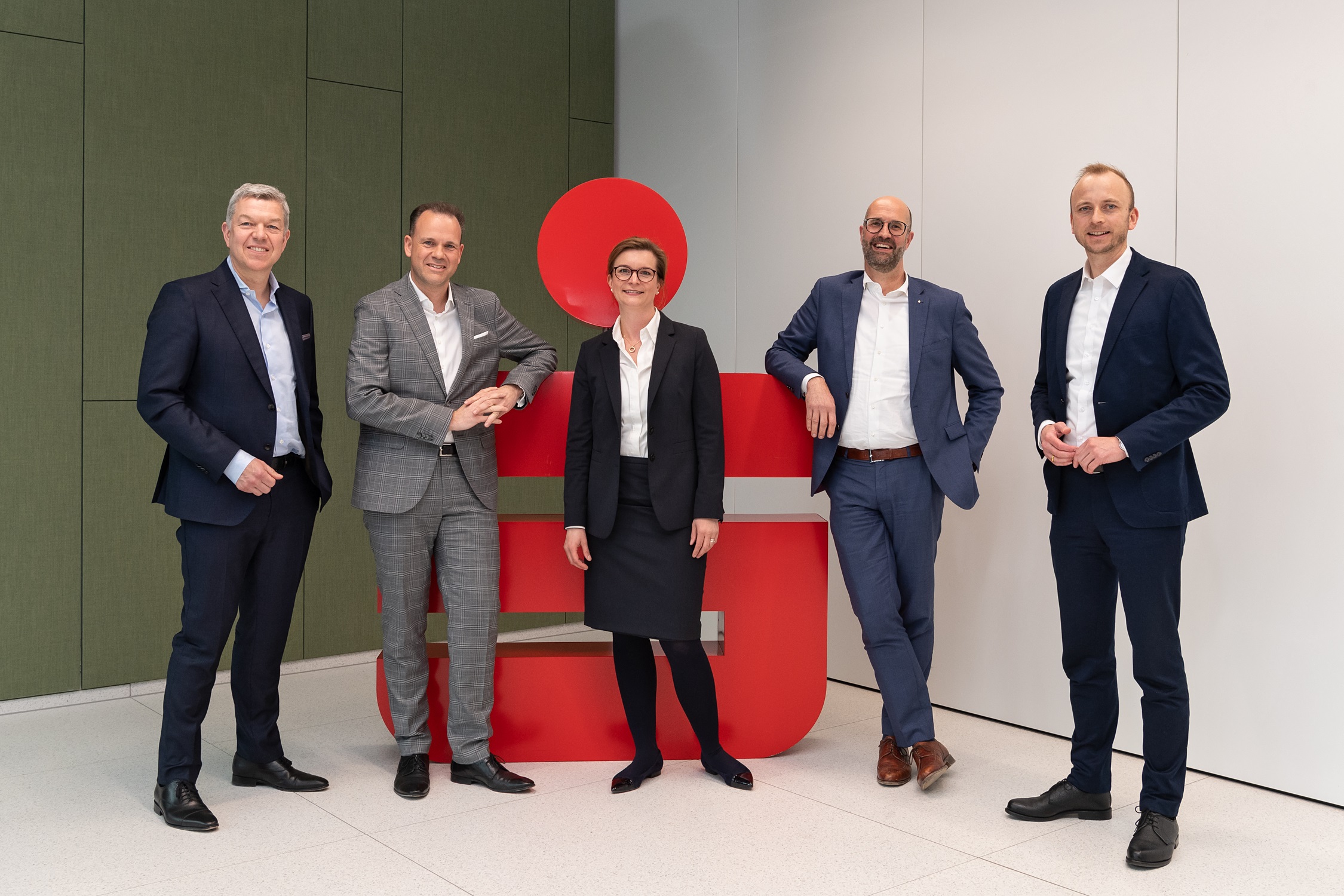 Sparkassen gründen die S-International Niedersachsen Bremen, Die ...