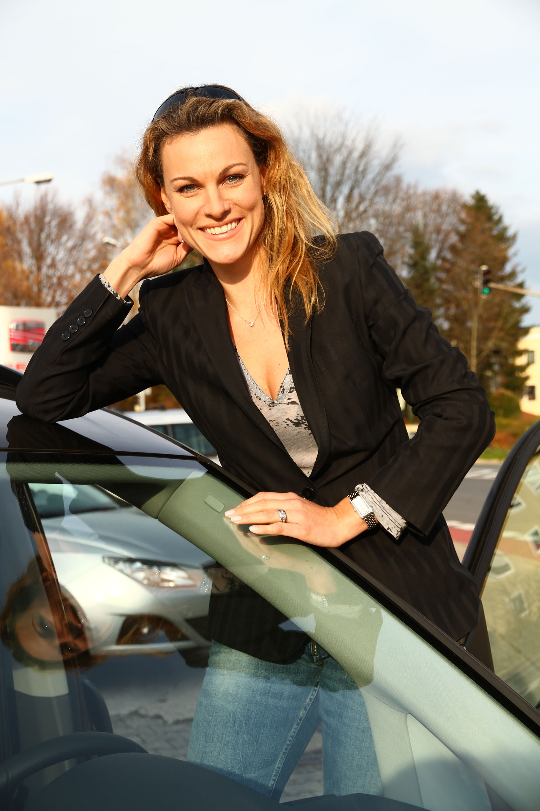 Christina Surer und Mobil in Deutschland e.V machen Ihr Auto winterfit ...