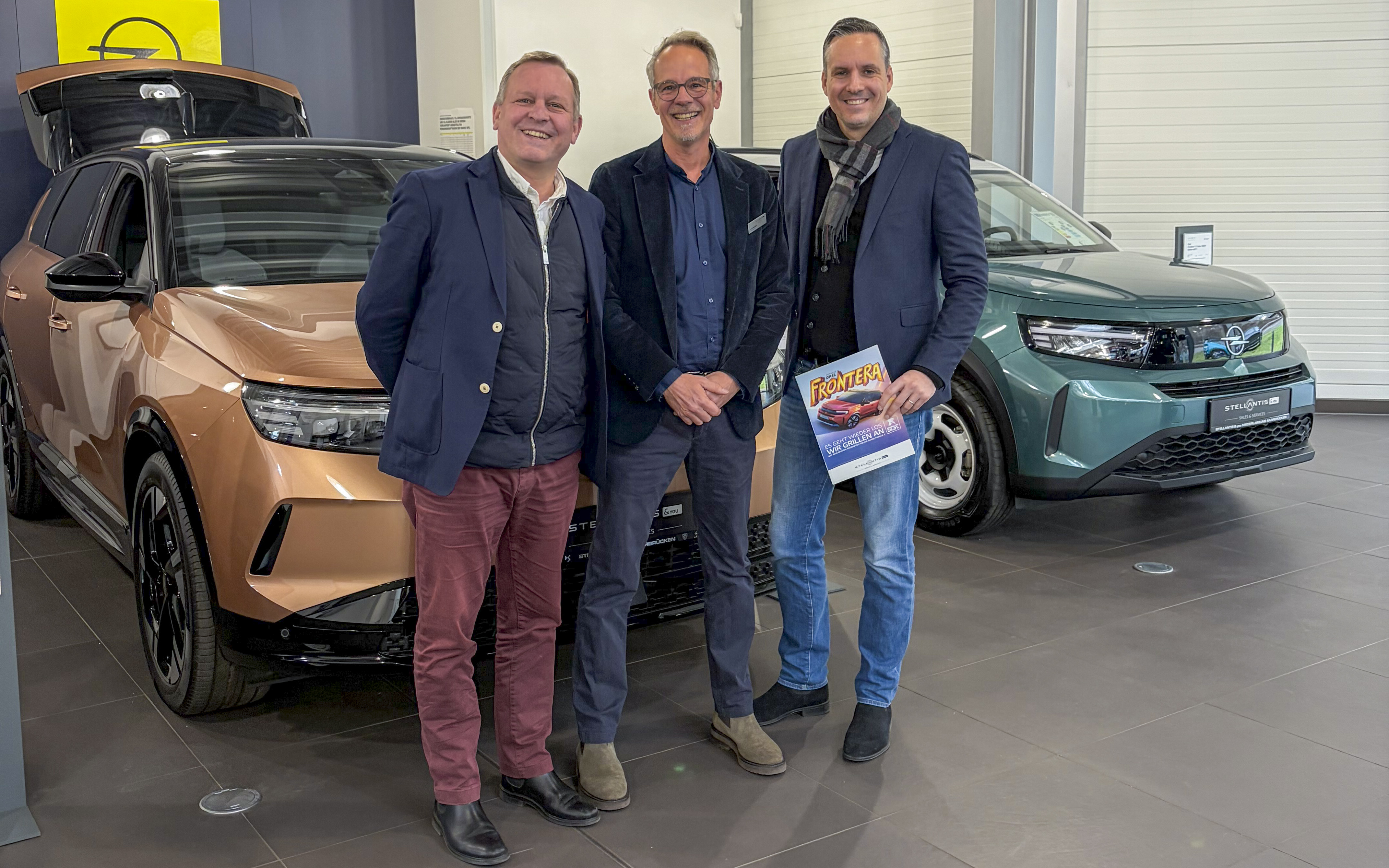 Großes Angrillen: Kunden und Opel-Vertreter feiern Jahresauftakt bei ...