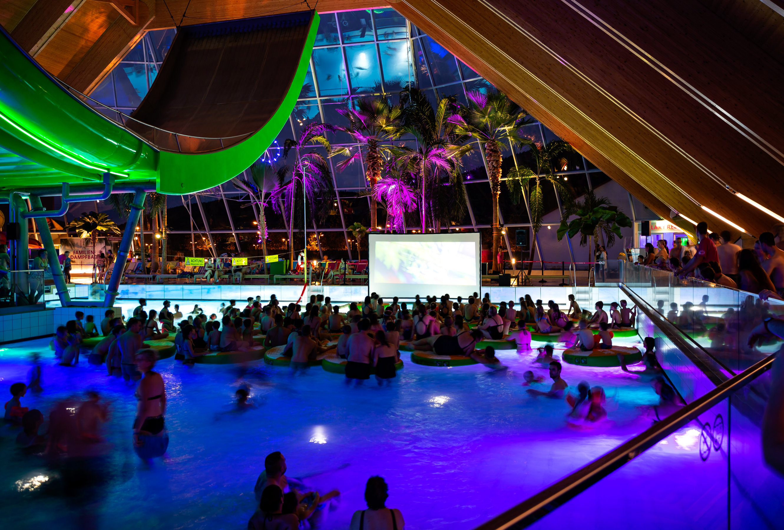 Event-November: Kino unter Palmen & Kinder-Kino, BADEPARADIES ...