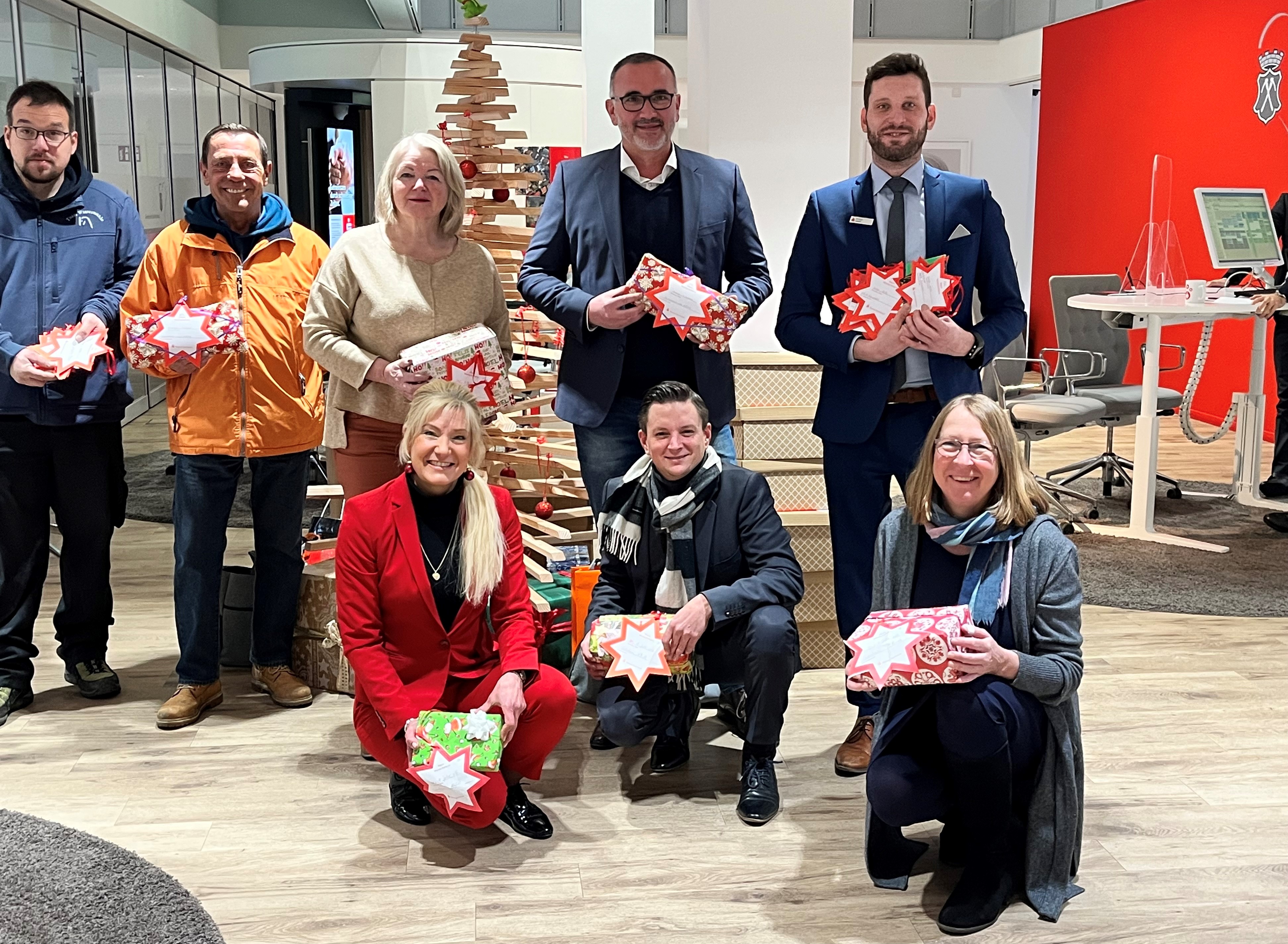 Gemeinsam Weihnachtswünsche erfüllt, Taunus Sparkasse, Story - lifePR