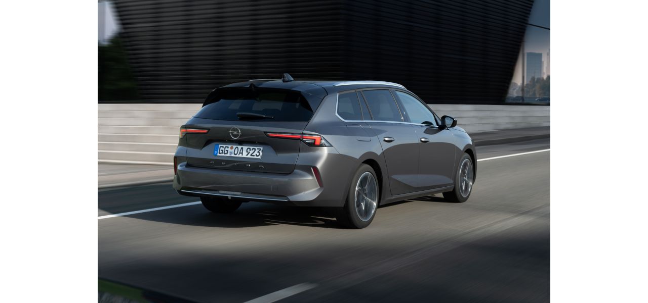 Neuer Opel Astra Sports Tourer ist "FAMILIENAUTO des Jahres 2022", Opel ...
