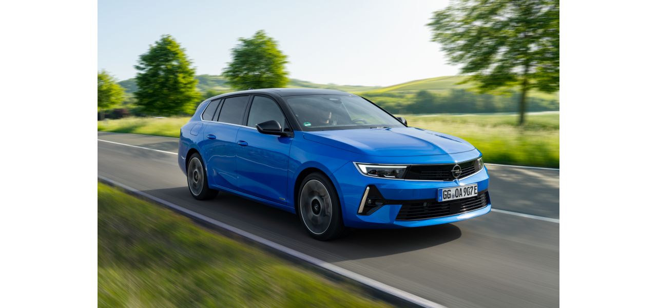 Neuer Opel Astra Sports Tourer ist "FAMILIENAUTO des Jahres 2022", Opel ...