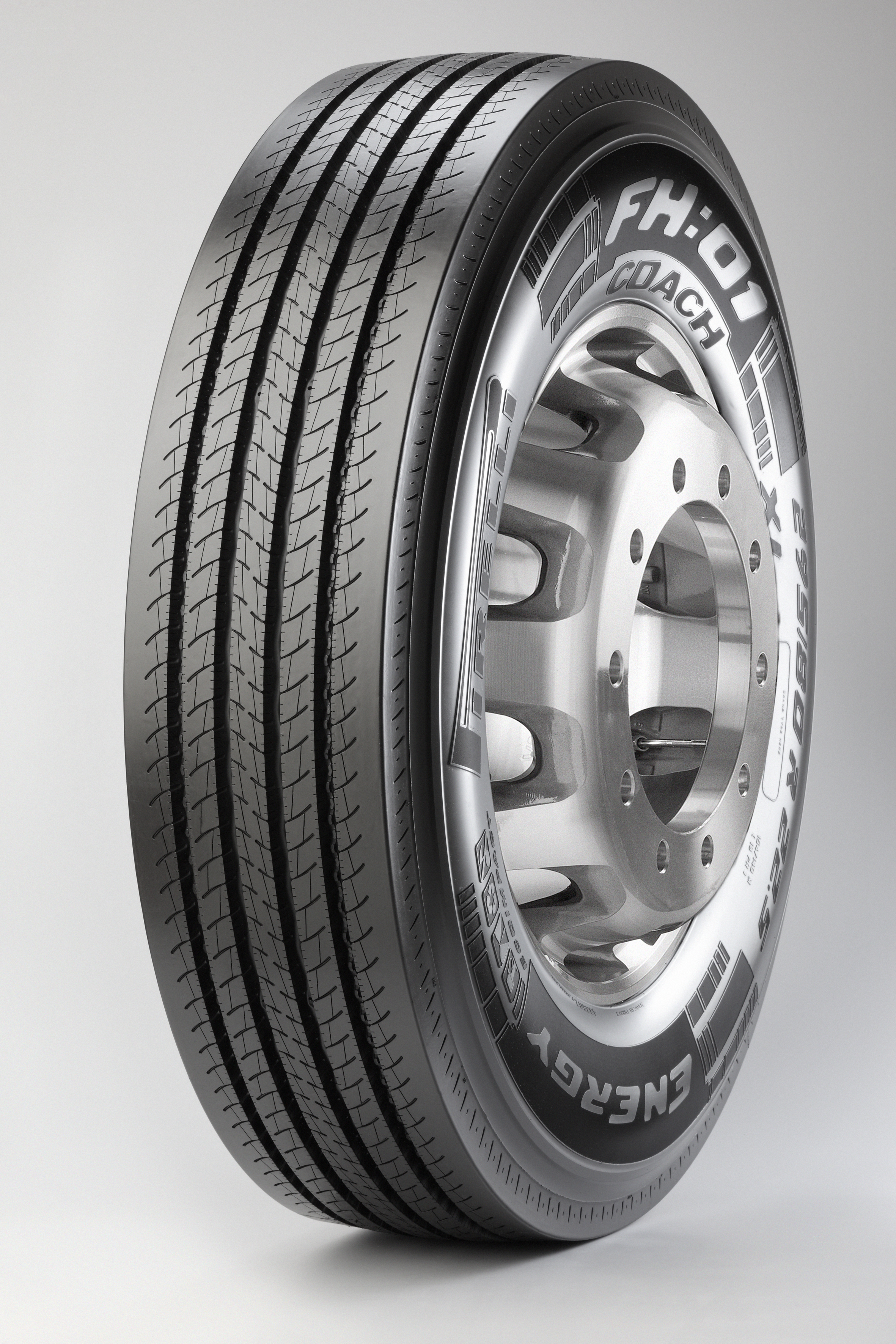 Pirelli und Iveco Bus sind Partner bei der Internationen Bus Expo in ...