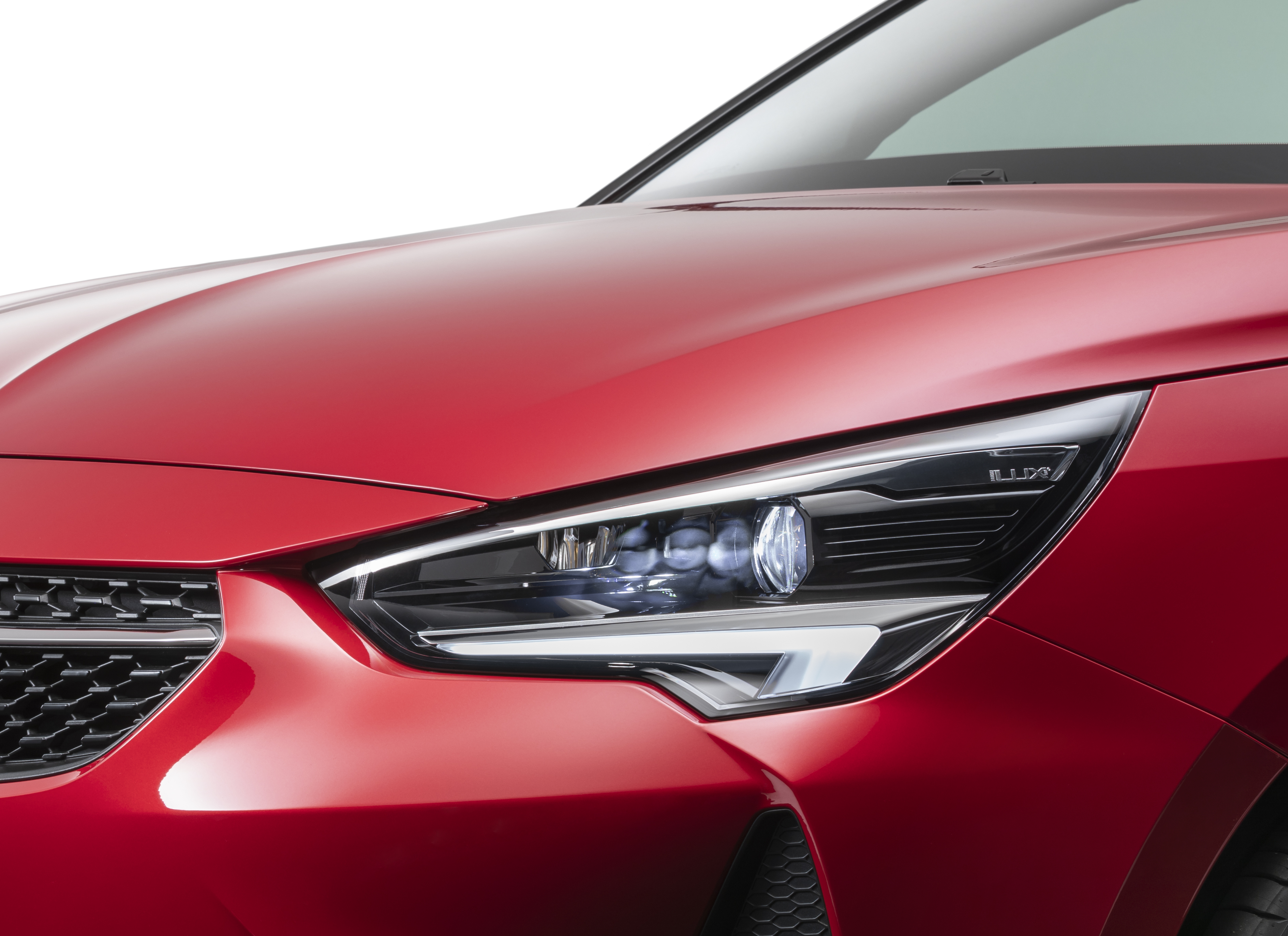 Taghell durch die Dunkelheit: Mit IntelliLux LED® Matrix-Licht von Opel ...