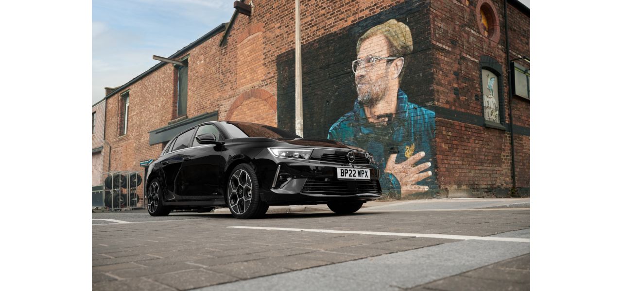 Jürgen Klopp Takes Delivery of New Opel Astra Plug-in Hybrid, Opel ...
