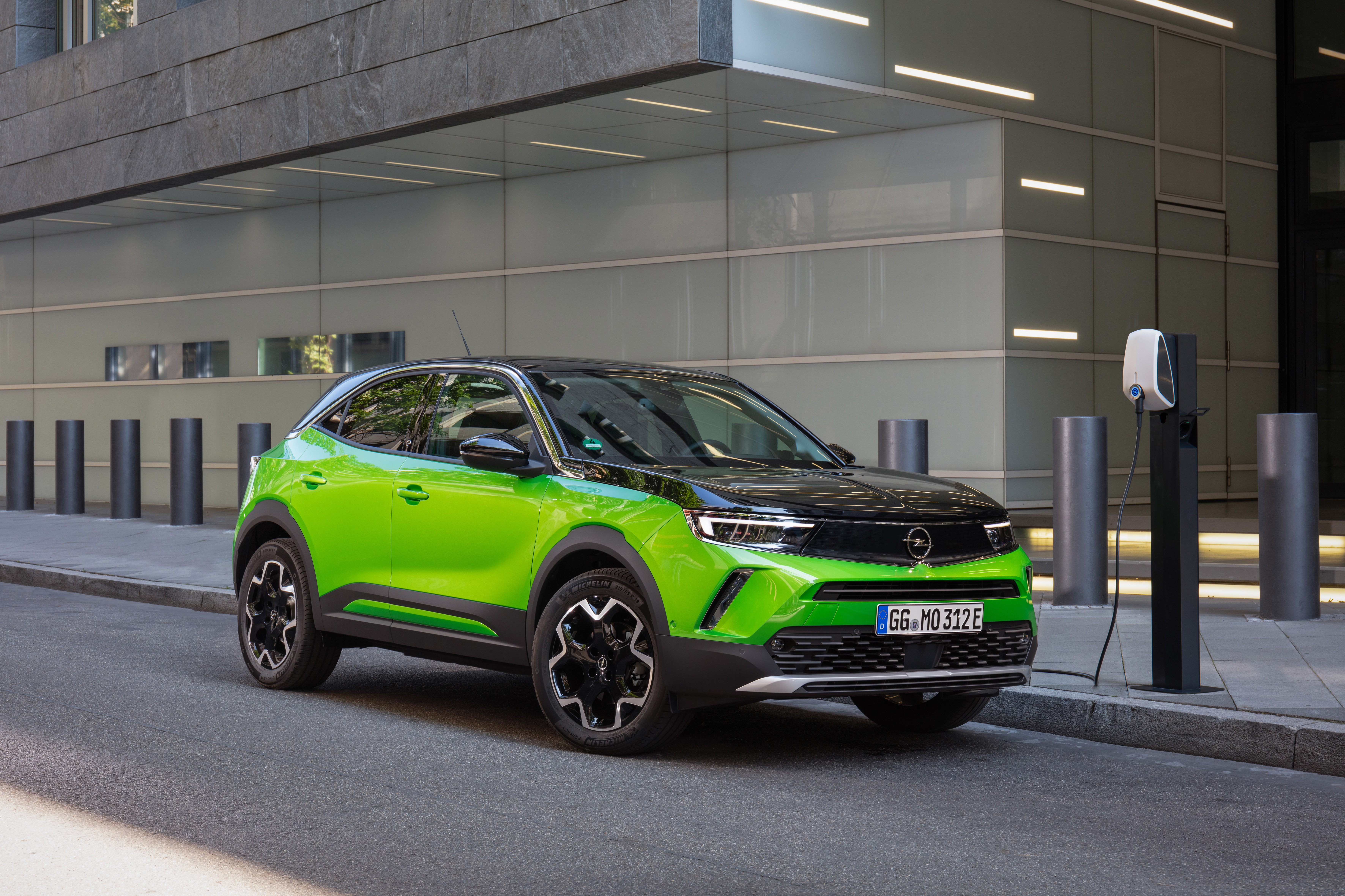 New Top Equipment Levels Ultimate and GS Line for New Opel Mokka, Opel ...