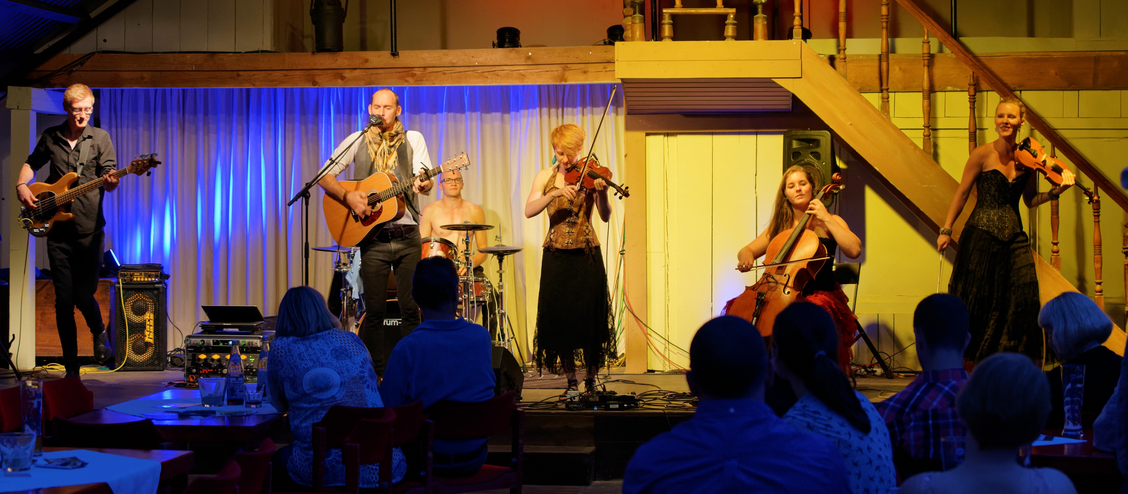 Ausnahmeband aus Australien auf der 11. Europa-Tournee: The Wishing ...