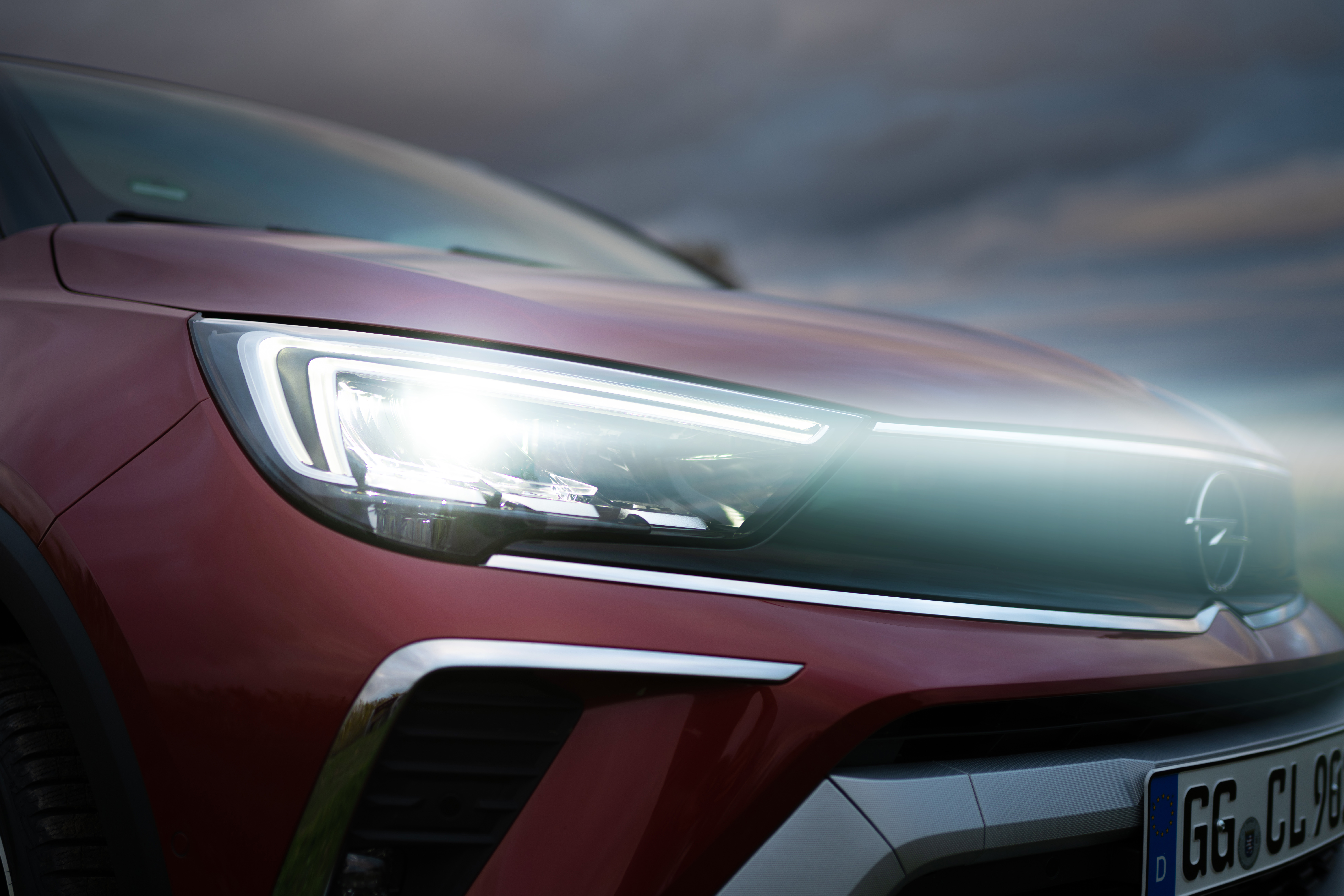 Goodbye Dark Roads: Intelli-Lux LED® Headlamps from Opel, Opel ...