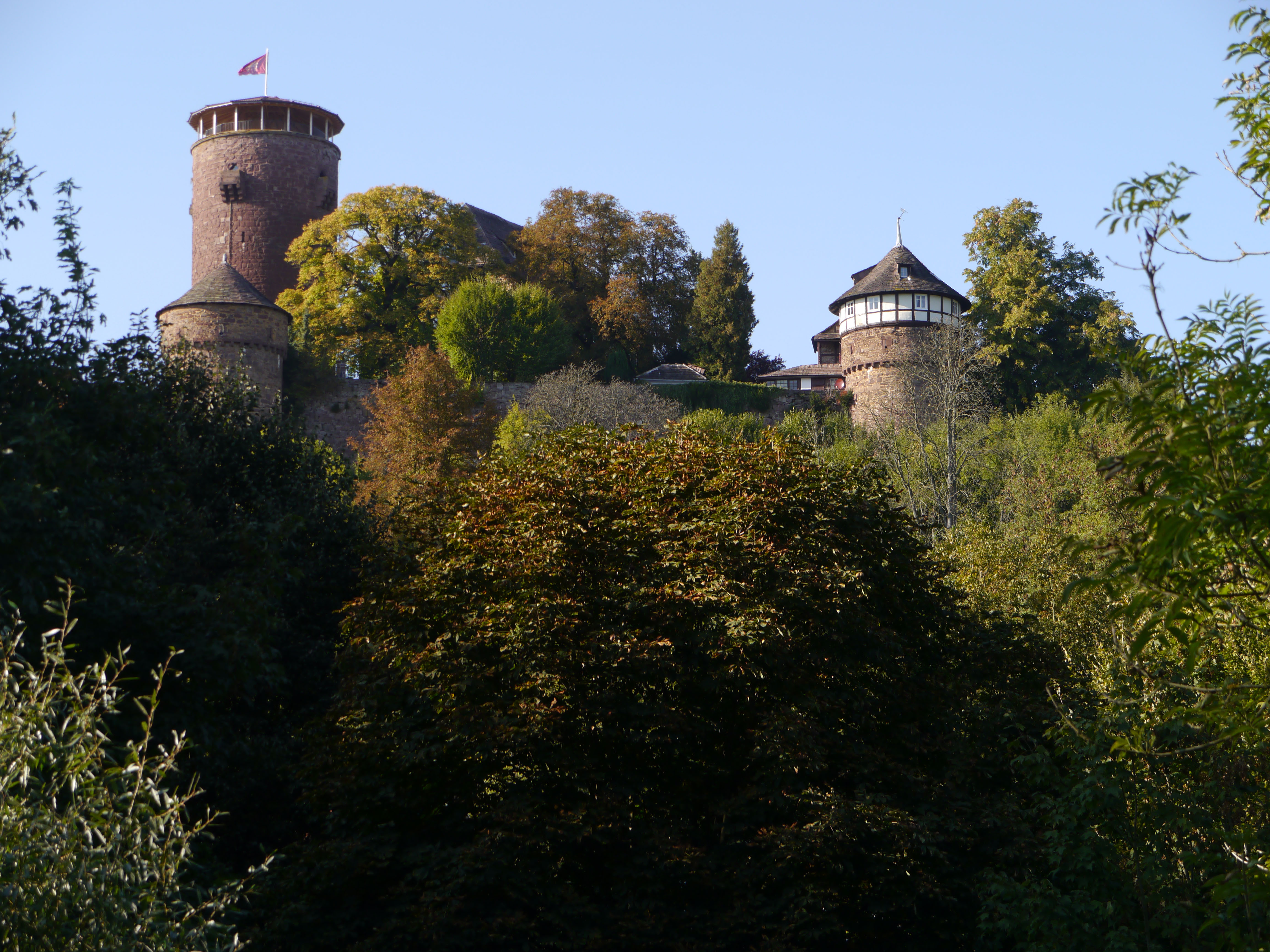 Ritterlich schlemmen, märchenhaft dinieren auf Burg Trendelburg in der ...
