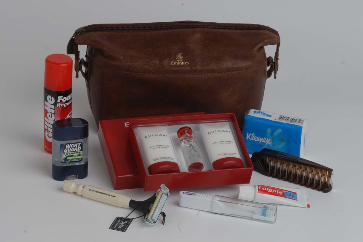 Emirates führt neue Amenity Kits an Bord ein, Emirates Airline ...