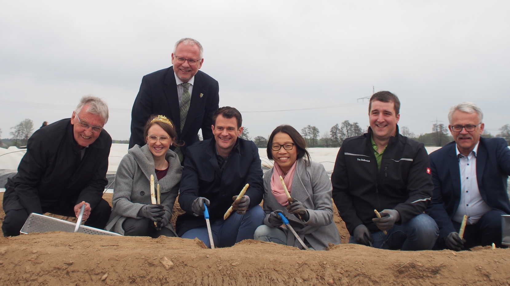 Mit drei Sternen in die Spargelsaison, Pfalzwein e.V., Story - lifePR