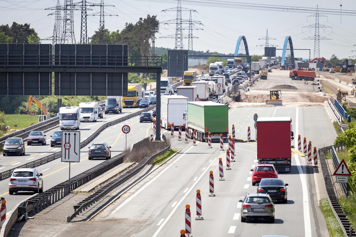 Der KRAFTFAHRER-SCHUTZ e.V. (KS) informiert: Richtiges Verhalten bei ...