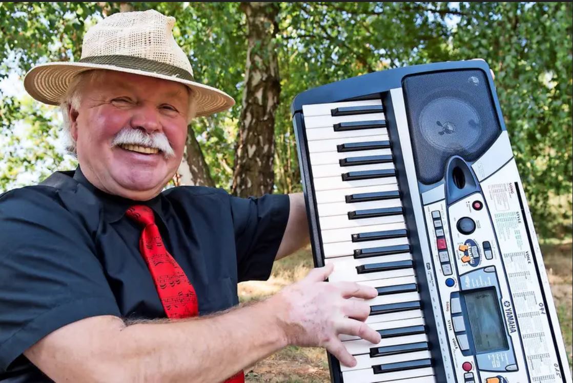 Tanztee mit Andy Berg am 14. Januar ab 15 Uhr im Lesesaal der ...