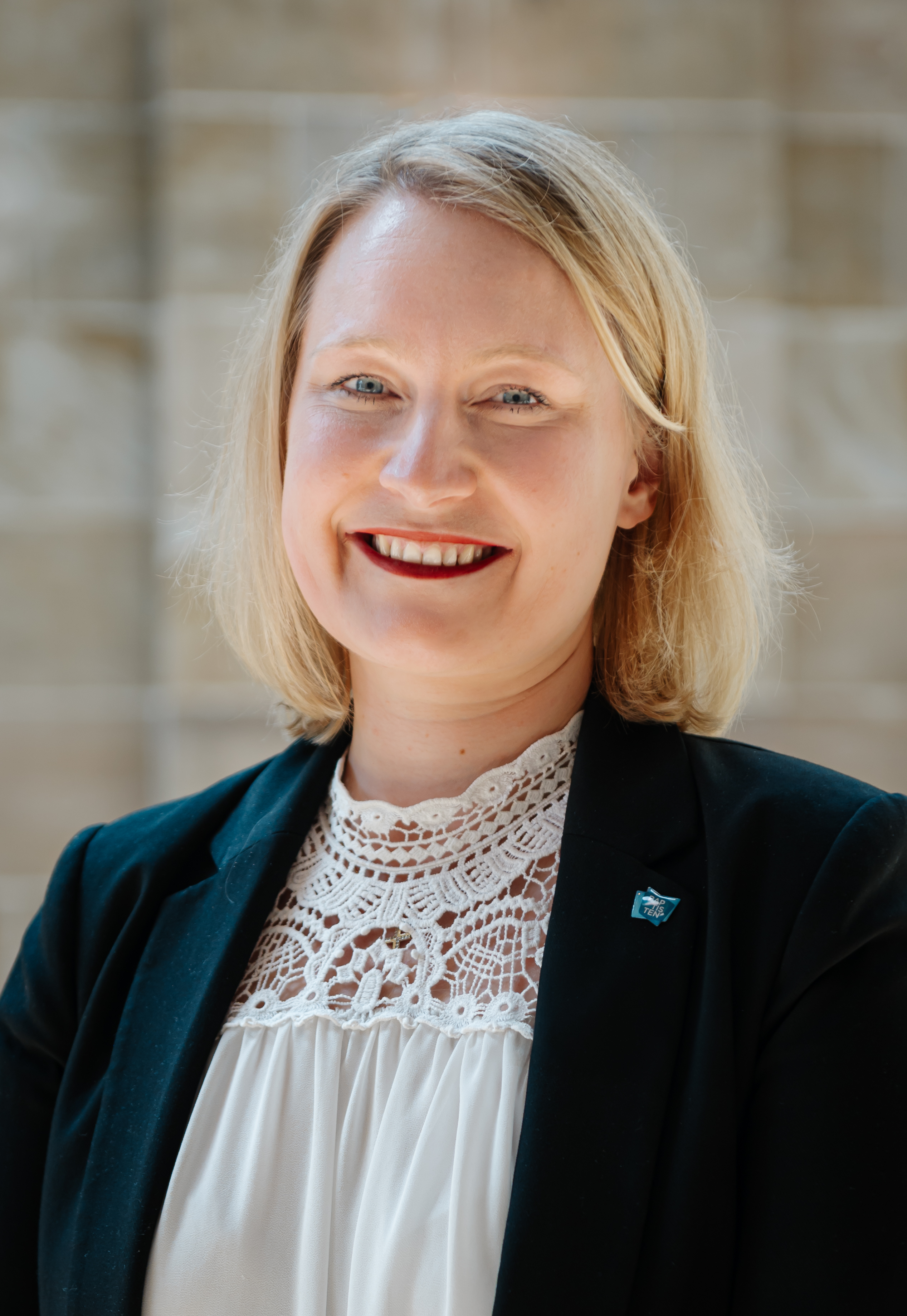 Eine Frau an der Spitze der größten deutschen Freikirche, Adventistischer Pressedienst ...