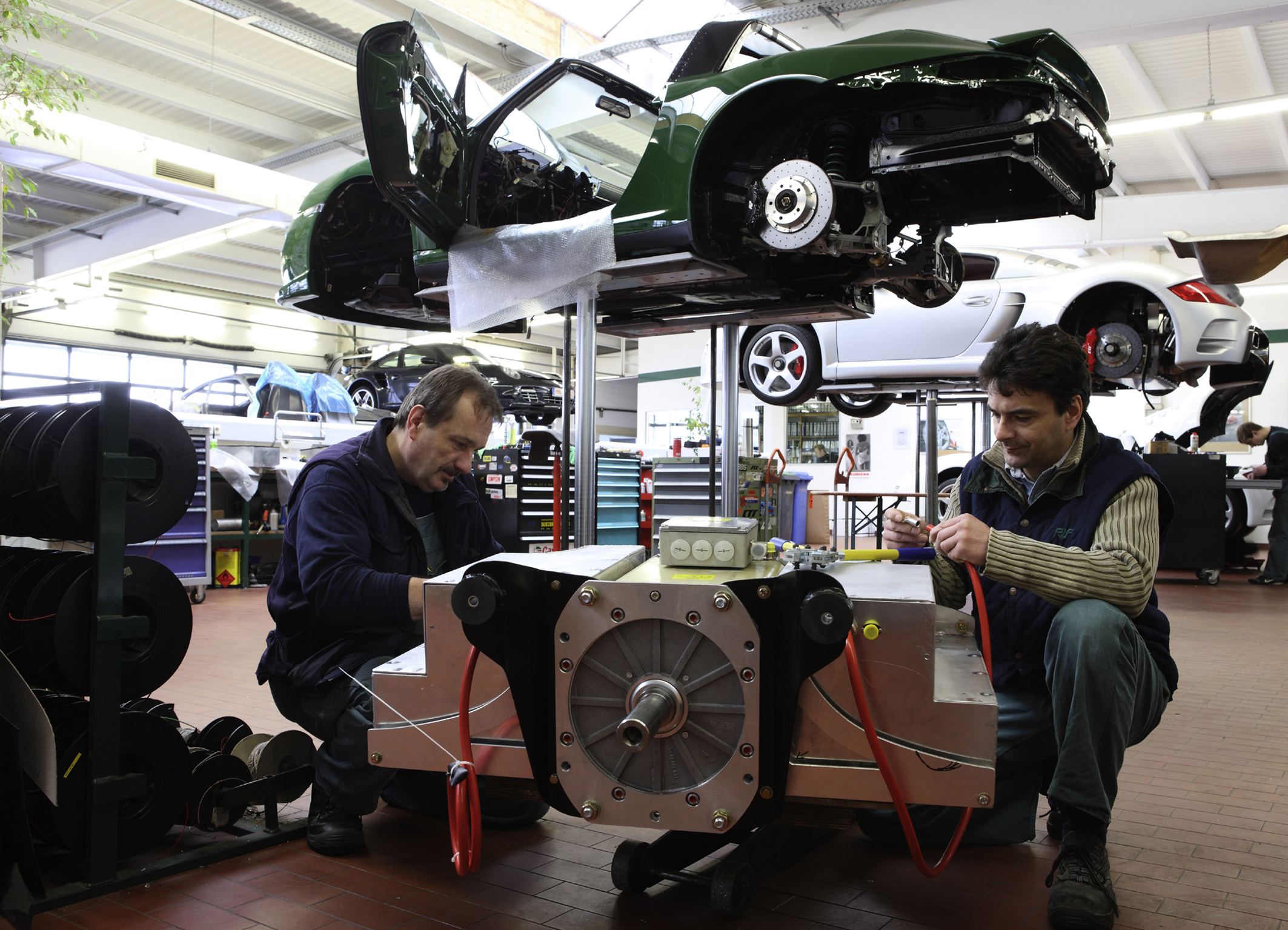 Kraft und Geschwindigkeit - Kupfer macht Elektroautos richtig flott ...