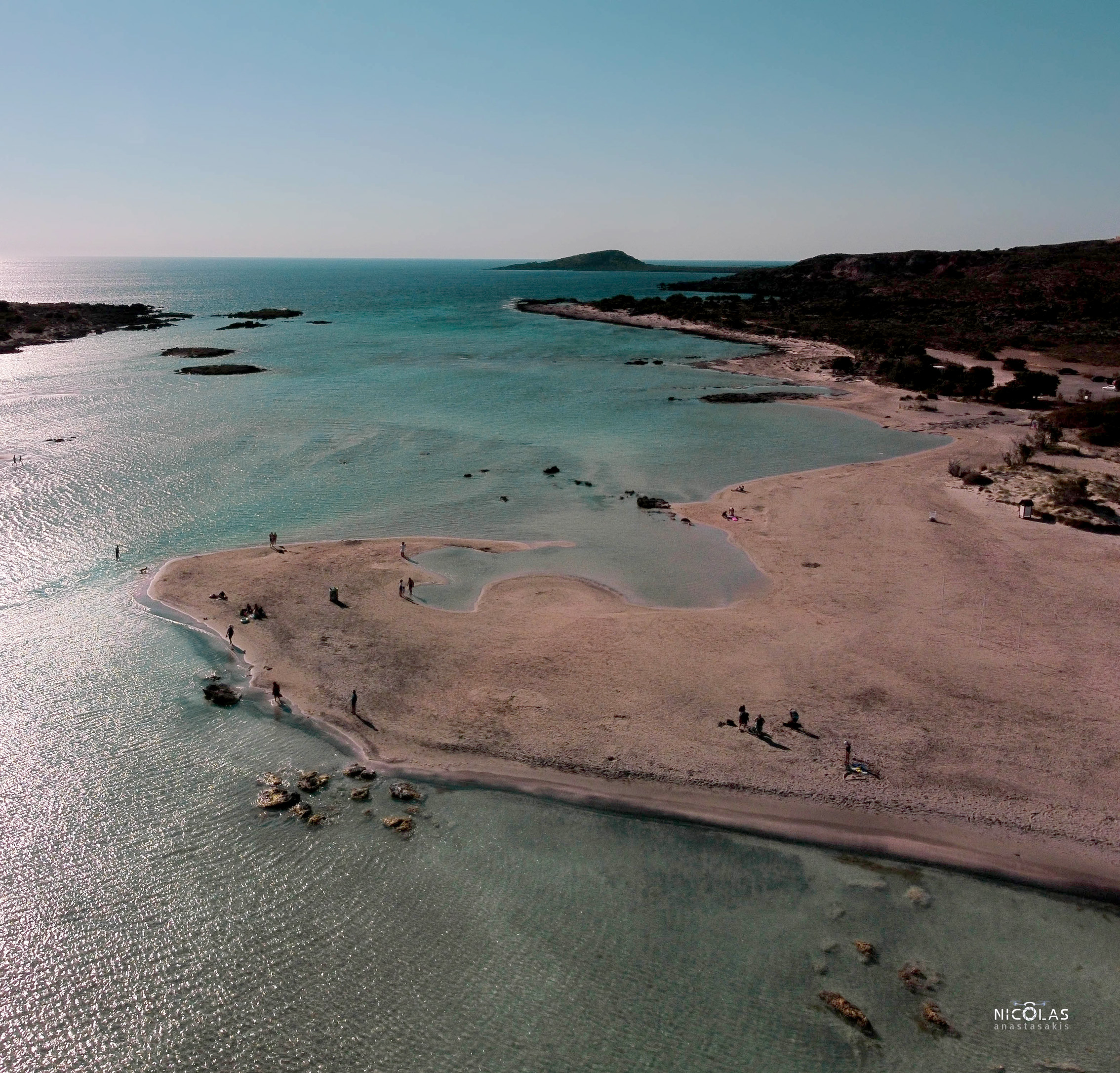 Kretas rosa Strand mit einer neuen Reise von Karawane besuchen ...
