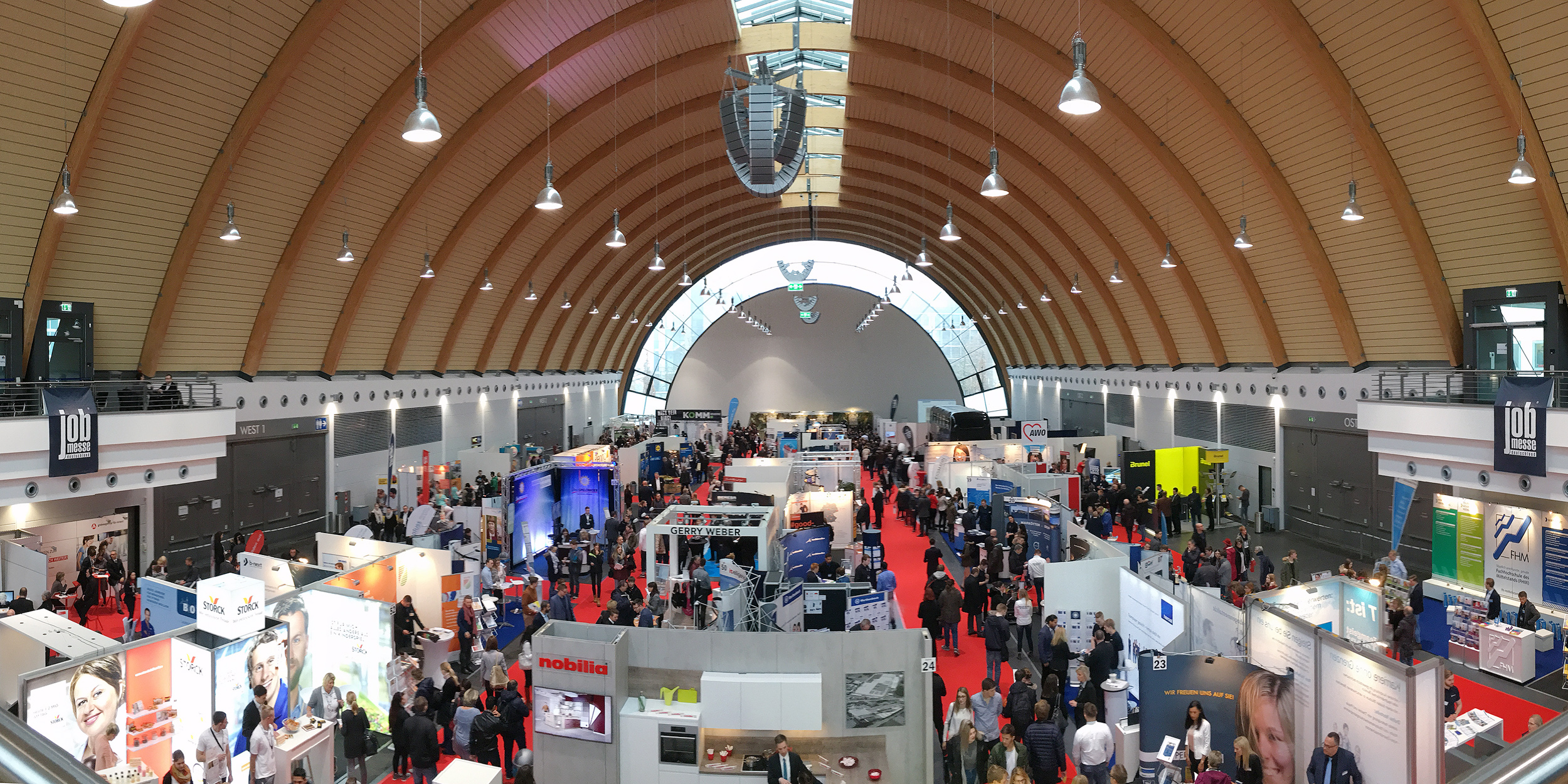 100 Aussteller bieten tausende Karrierechancen, BARLAG werbe ...