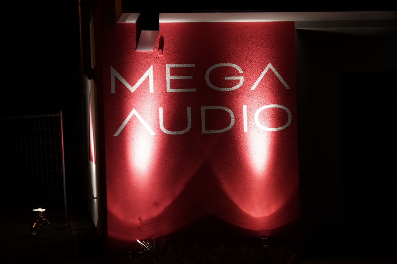 Mega Audio feiert 25 Jahre und Einweihung des neuen Gebäudes, Mega ...