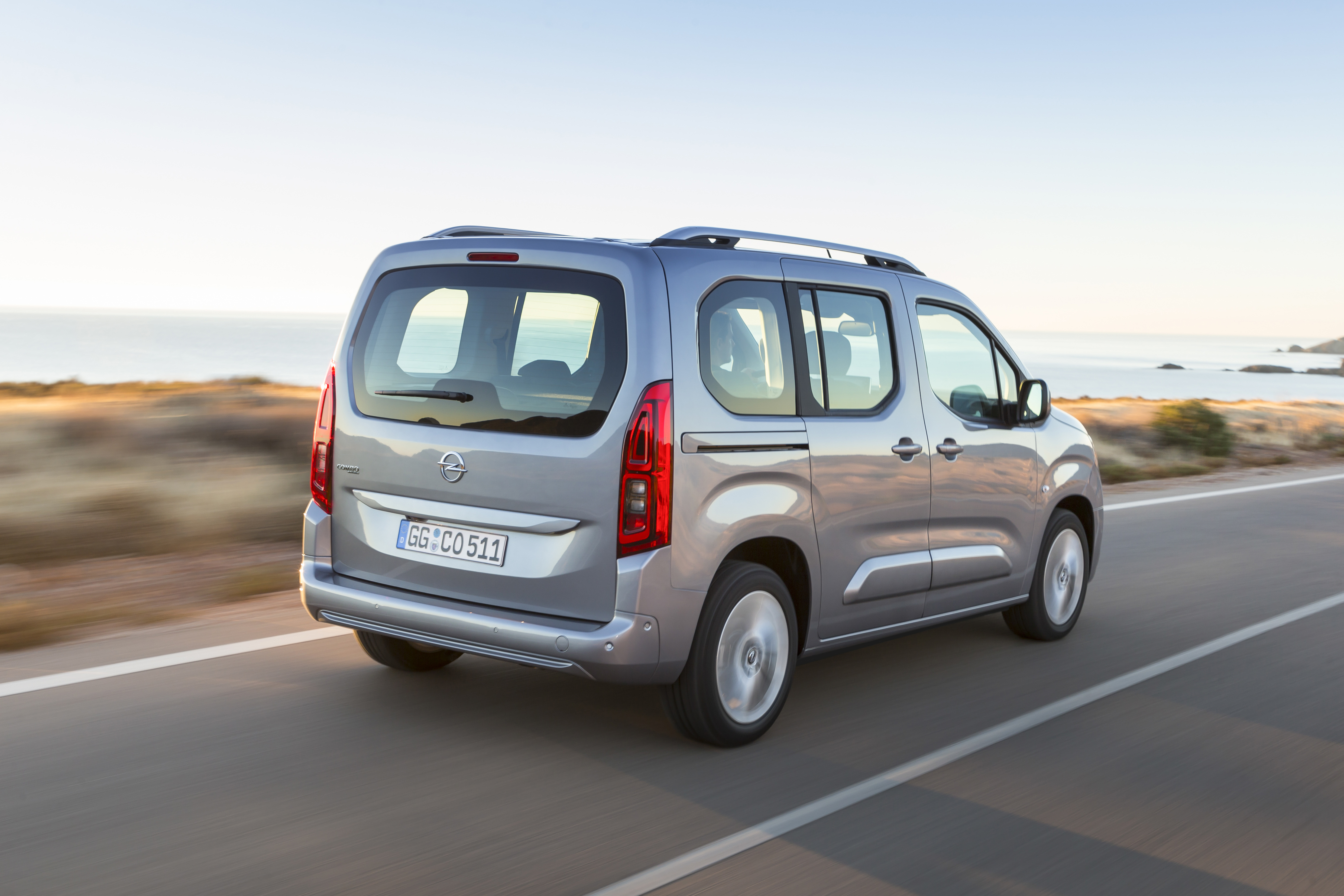 AUTOBEST Gala: Opel Combo Life is "Best Buy Car of Europe 2019, Opel ...