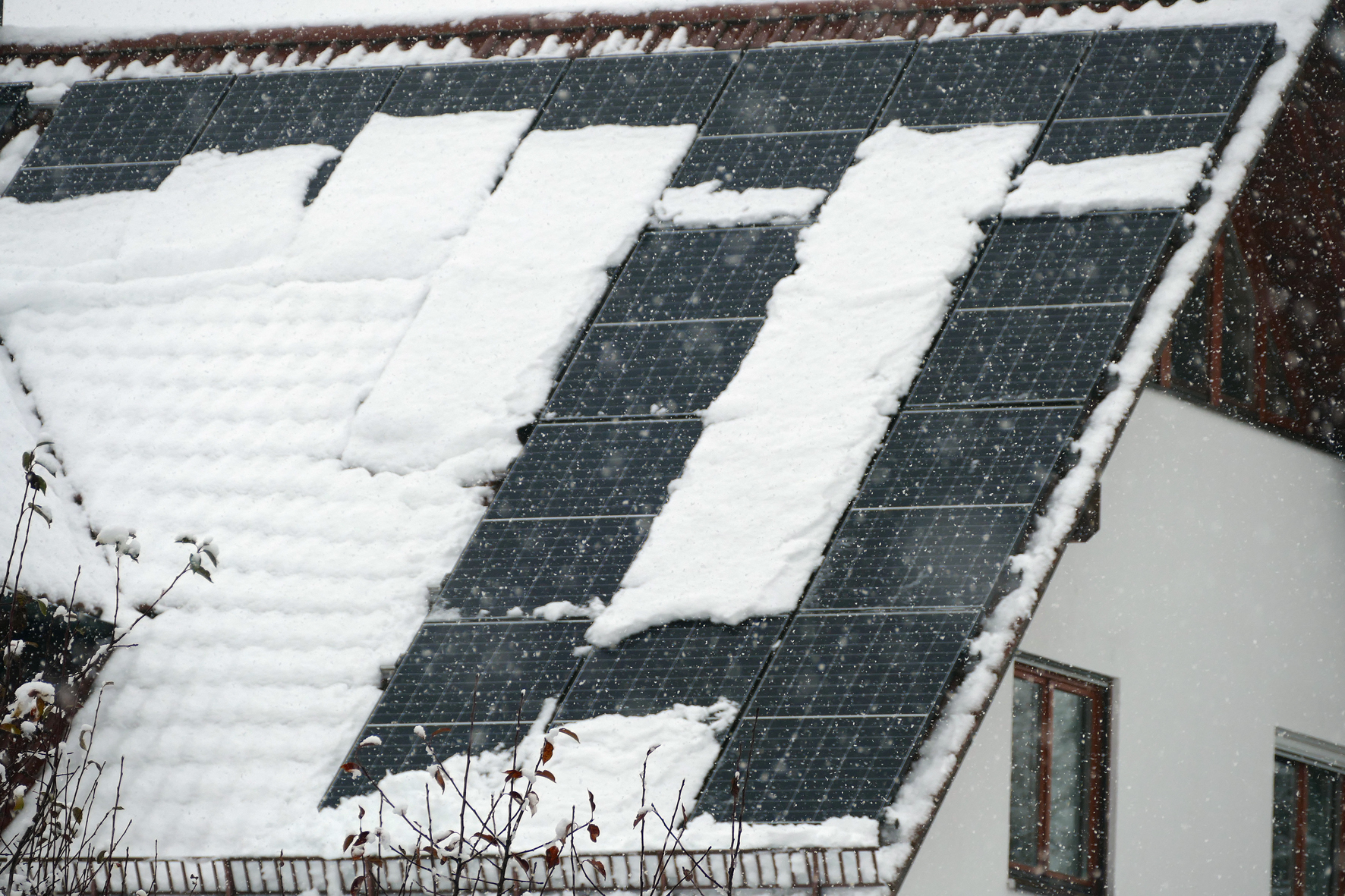 Alle Wetter – und das Dach ist im Dienst, Dachdecker Verband Nordrhein ...