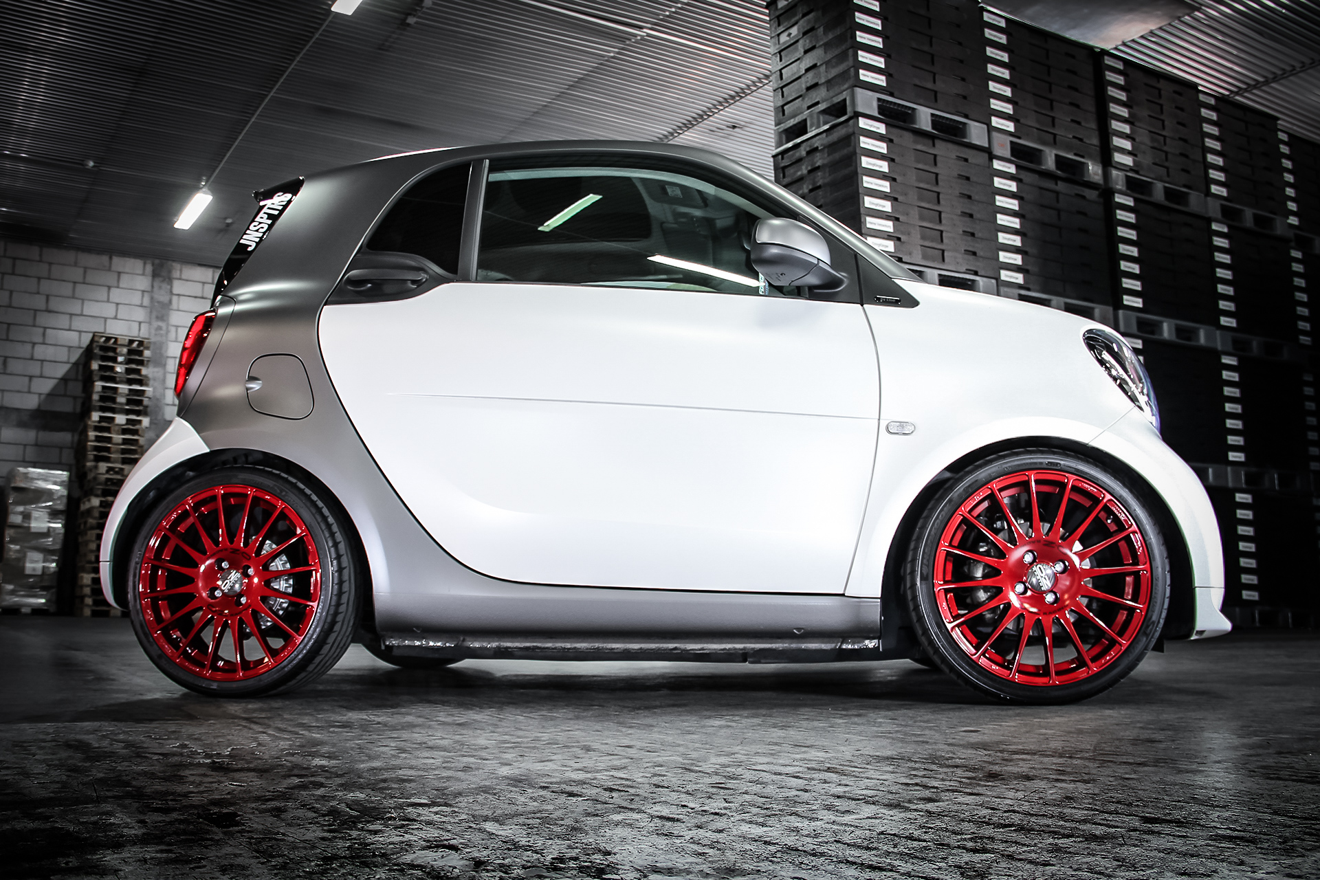 Tuning-Zwerg: Smart Fortwo 453 mit OZ-Leichtmetallrädern & Co., JMS ...