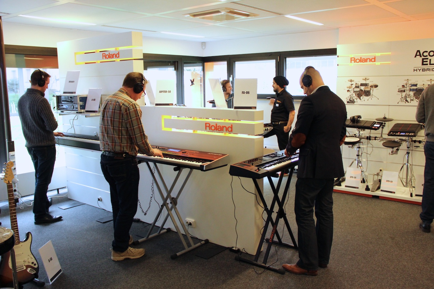 ROLAND Hausmesse 2014: Namm-up your Business, ROLAND Germany GmbH ...