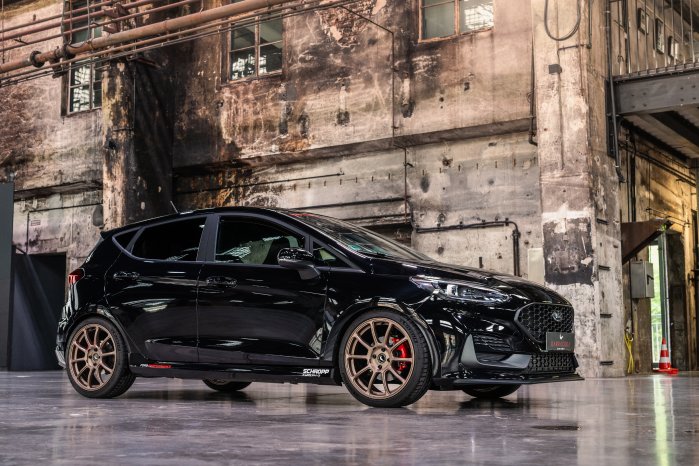 Barracuda meets Schropp Tuning: Ford Fiesta ST on Summa Wheels, JMS ...
